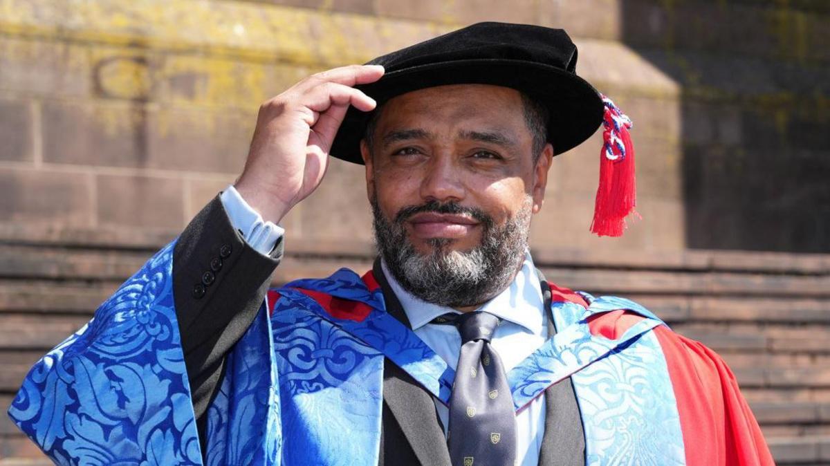 Liverpool poet who overcame traumatic childhood awarded honorary degree ...