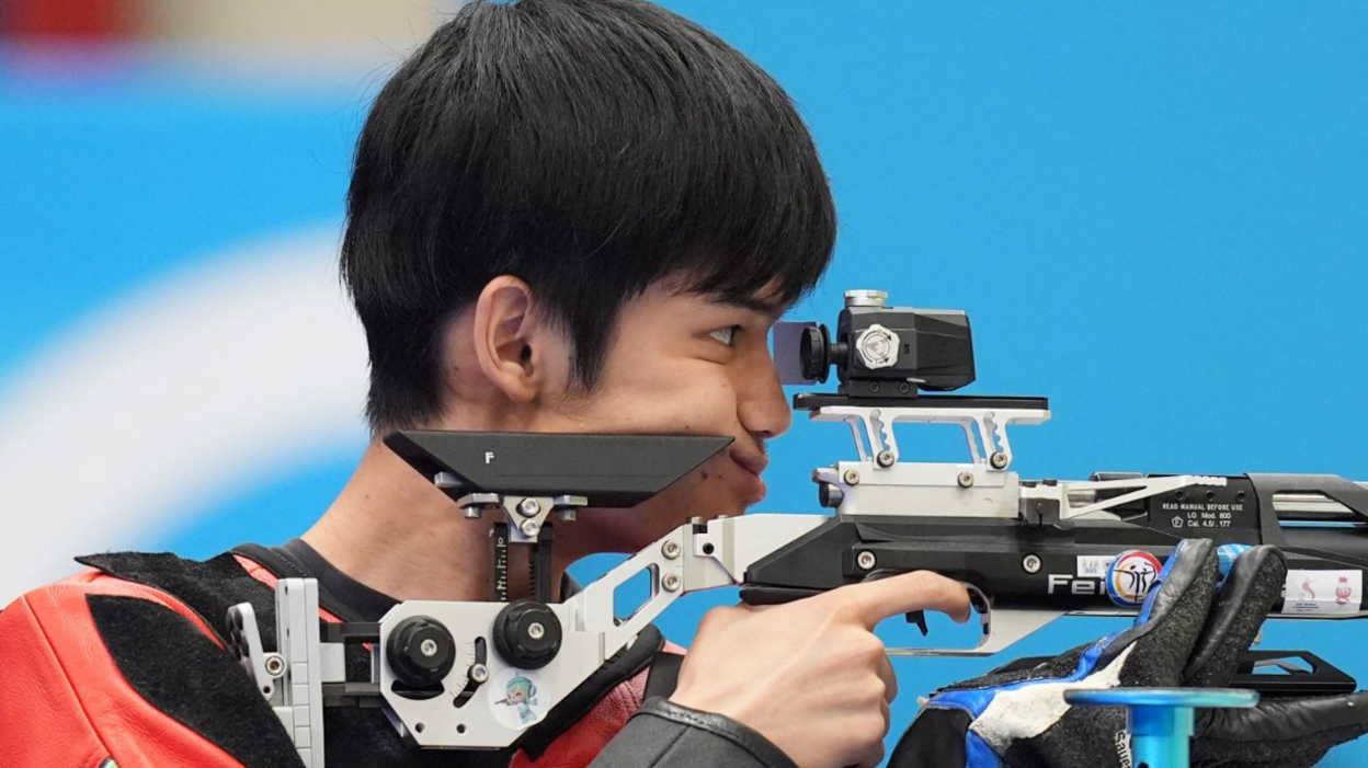 Paris 2024: China's Sheng Lihao wins gold in men’s 10m air rifle. - BBC Sport