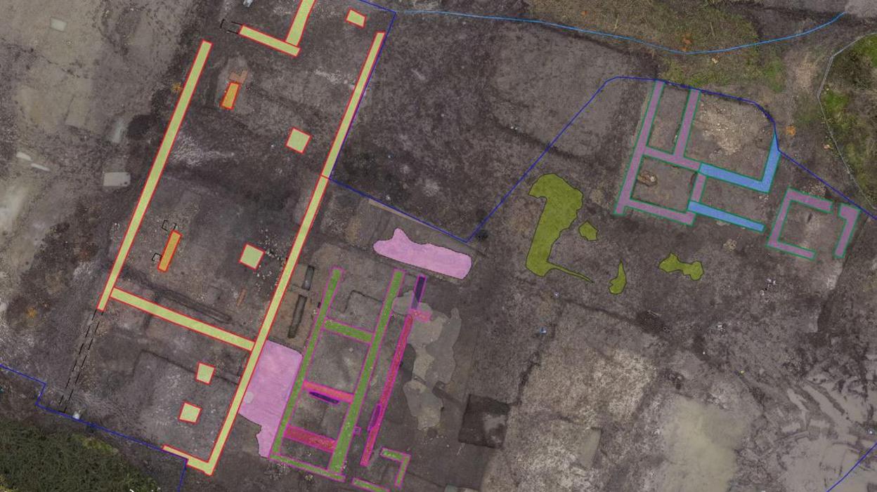 'Remarkable' Roman villa discovered at Grove housing site - BBC News