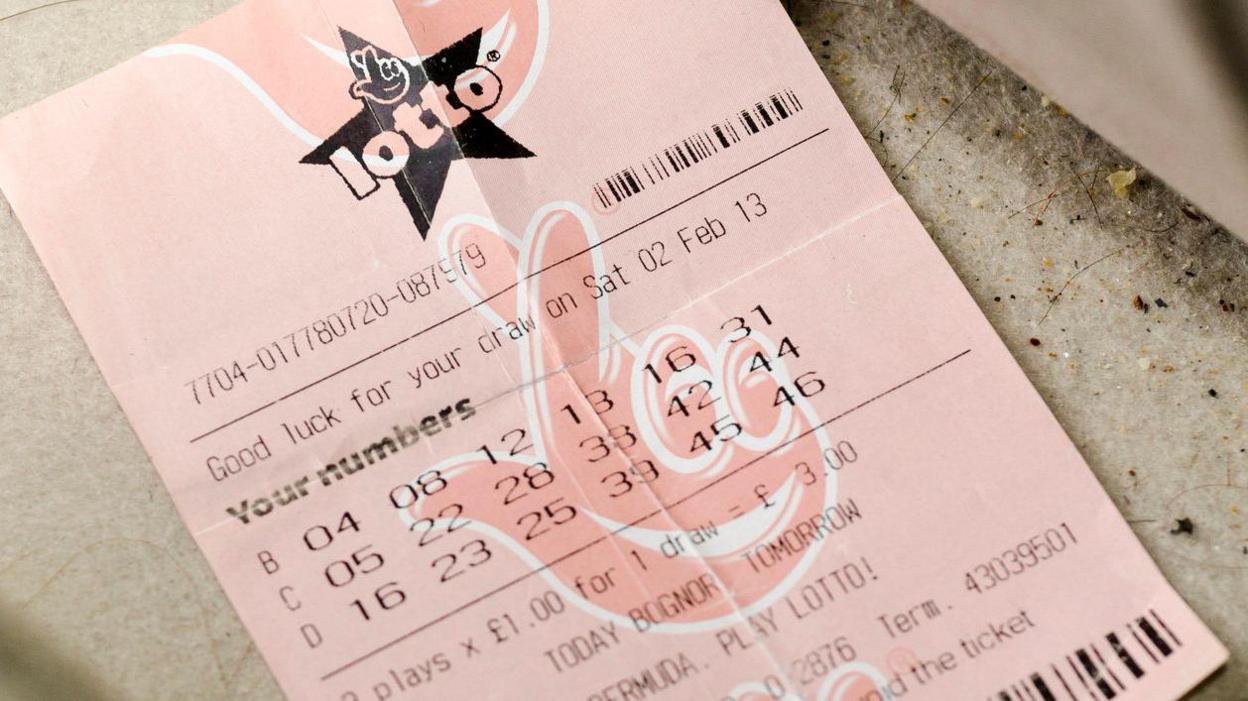 National Lottery hunts for missing £10.6m London jackpot winner - BBC News