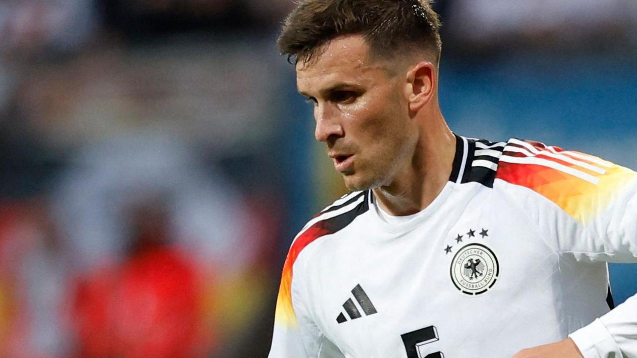 Brighton news: Seagulls keen to keep Pascal Gross despite reported ...