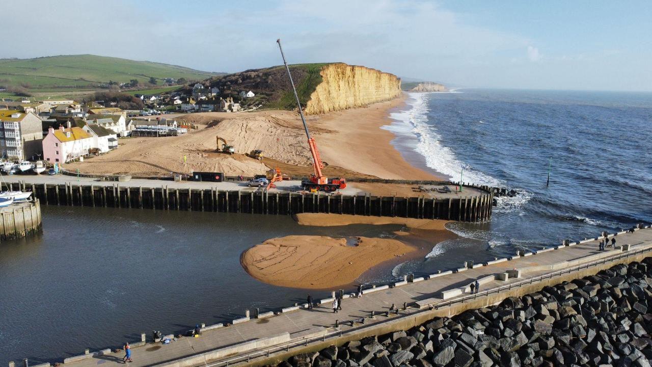 West Bay: What to do if a storm dumps a beach in your harbour - BBC News