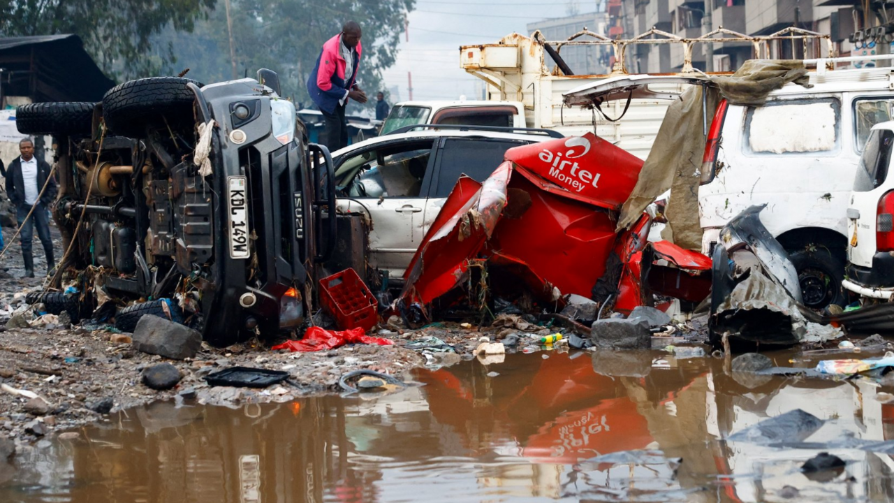 Nairobi floods: At least 23 dead after heavy rains with Kenyan military ...