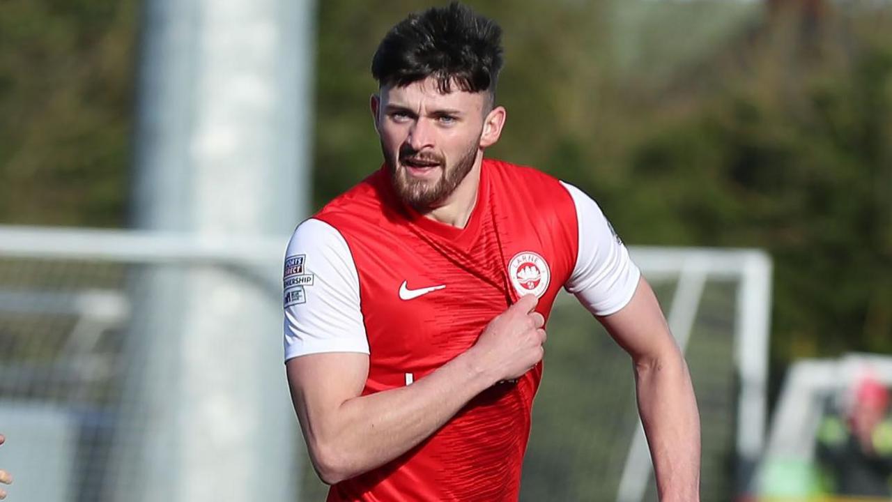 Lee Bonis: Larne striker joins Dutch side Ado Den Haag - BBC Sport