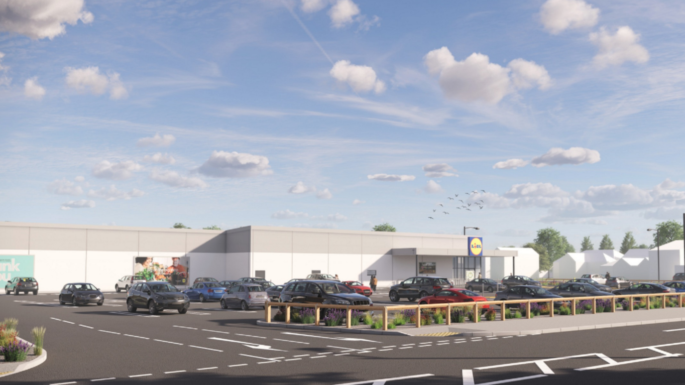 Alcohol sales fear prompts new Wolverhampton Lidl licence hearing - BBC ...