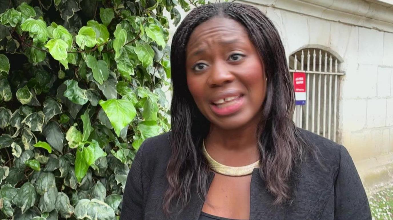 Peckham MP Miatta Fahnbulleh resigns as minister - BBC News