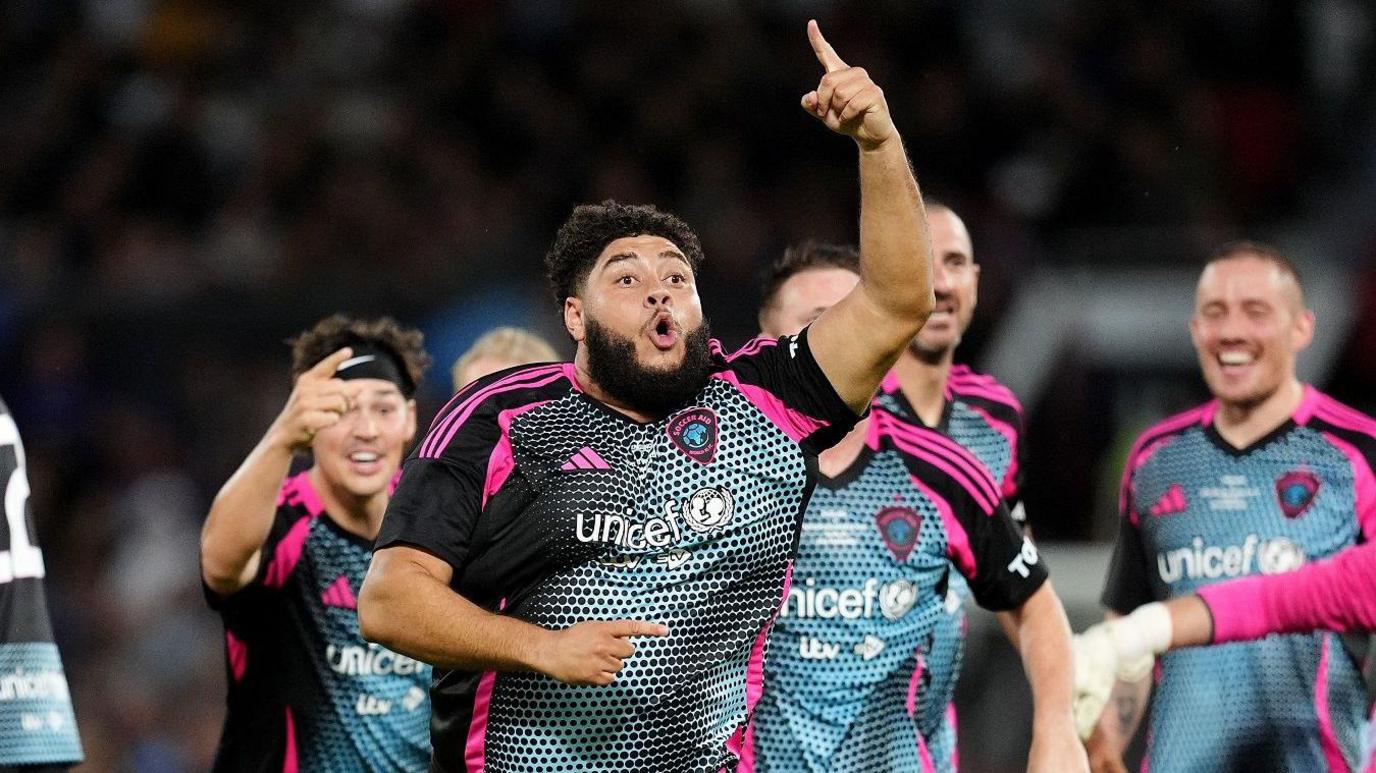 Soccer Aid 2025: Wayne Rooney, Carlos Tevez, Big Zuu and Louis ...