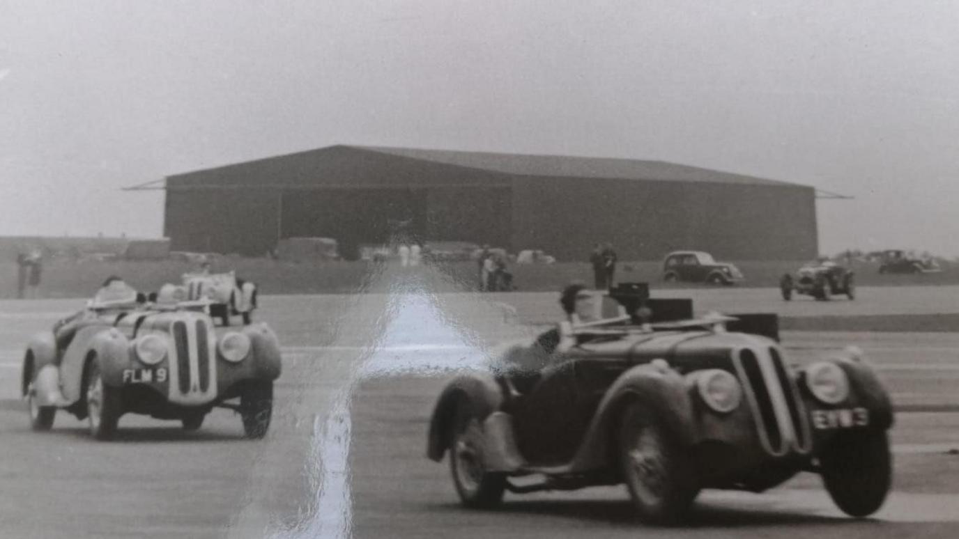How Gransden Lodge airfield helped motor racing return after WW2 - BBC News