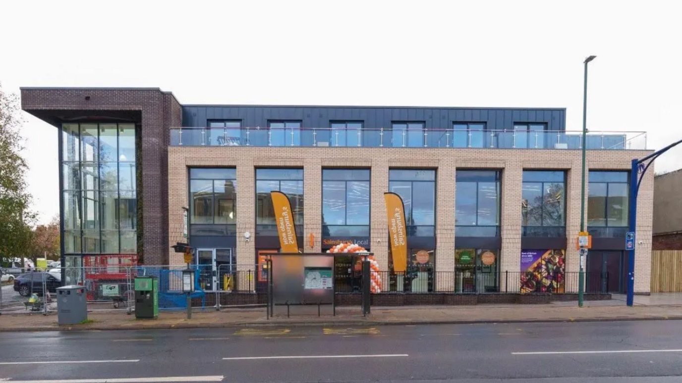 Final works take place on delay-hit Sherwood Library - BBC News