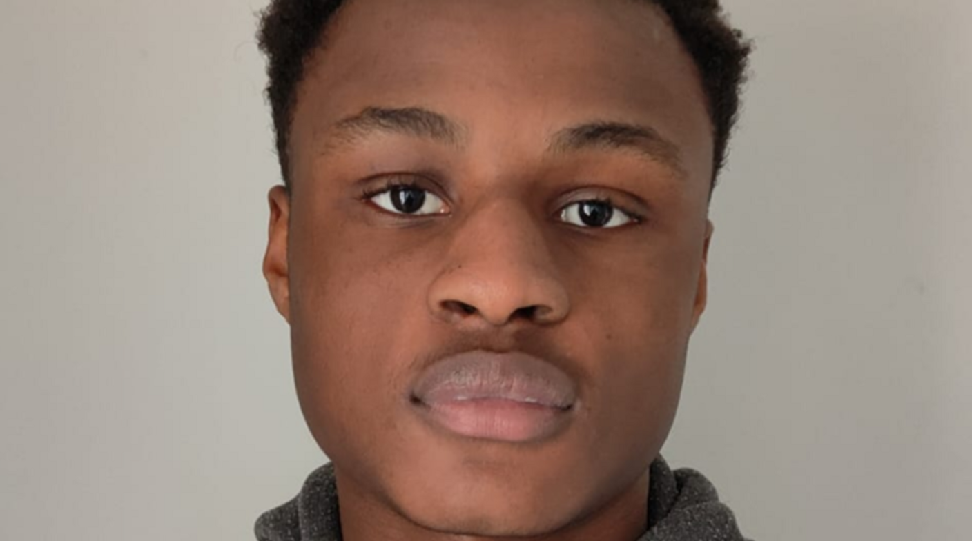 Four teenagers sought by police over Michael Ababio murder - BBC News