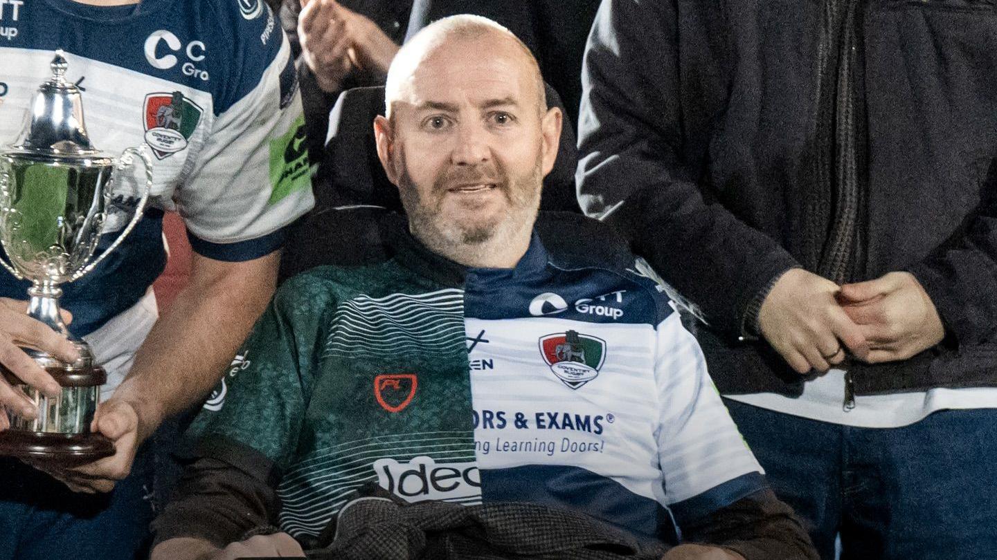 Tributes paid to 'brave' former rugby player Matt Gallagher - BBC News