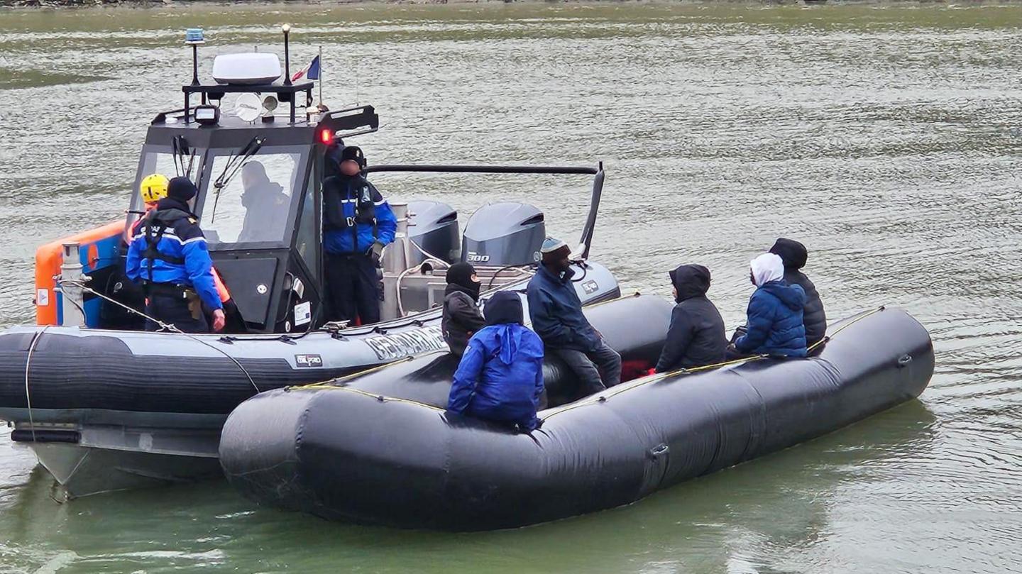 France makes first interception targeting small boat crossings to UK ...