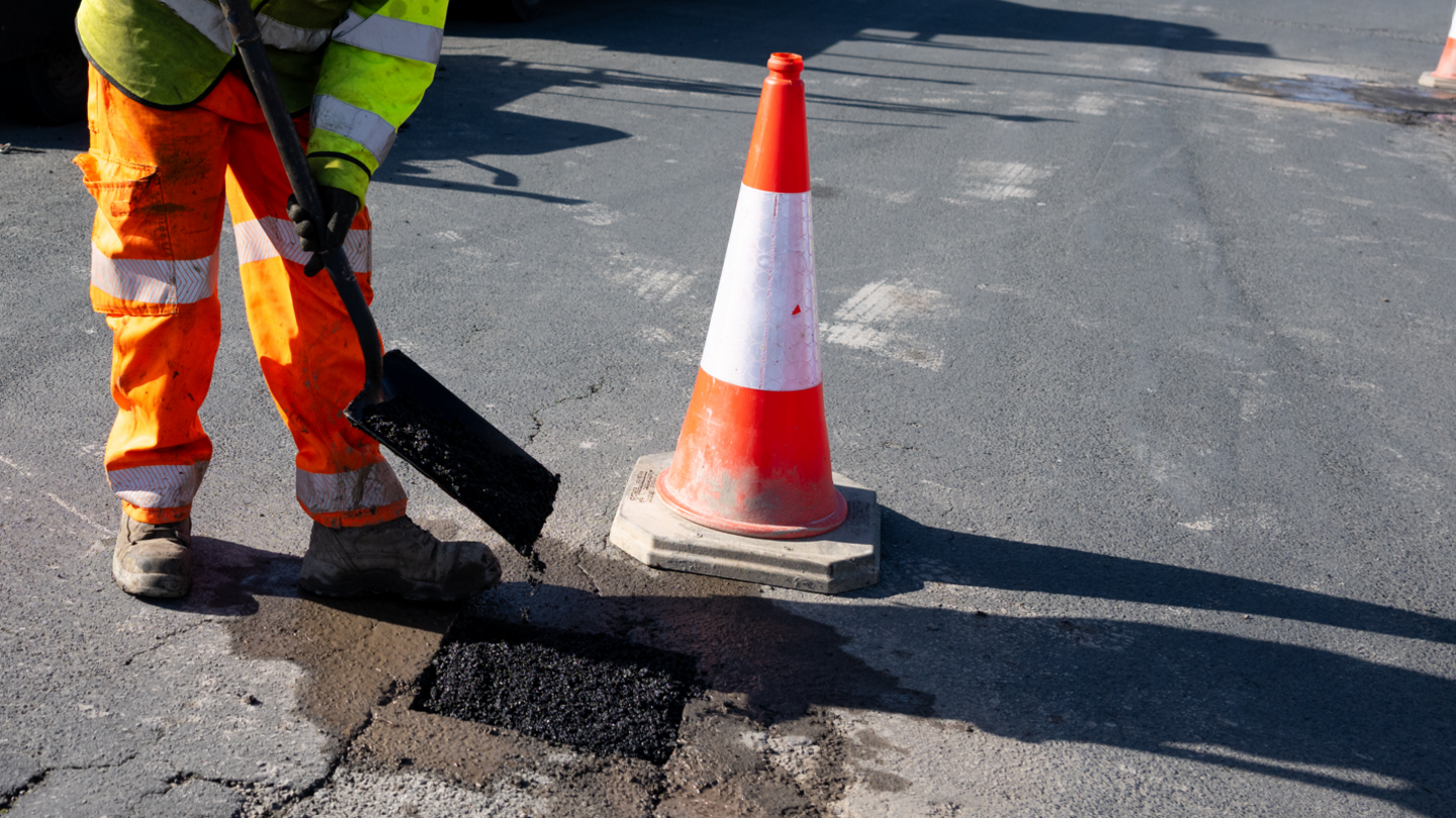 All pothole repairs to be inspected, Shropshire Council says - BBC News
