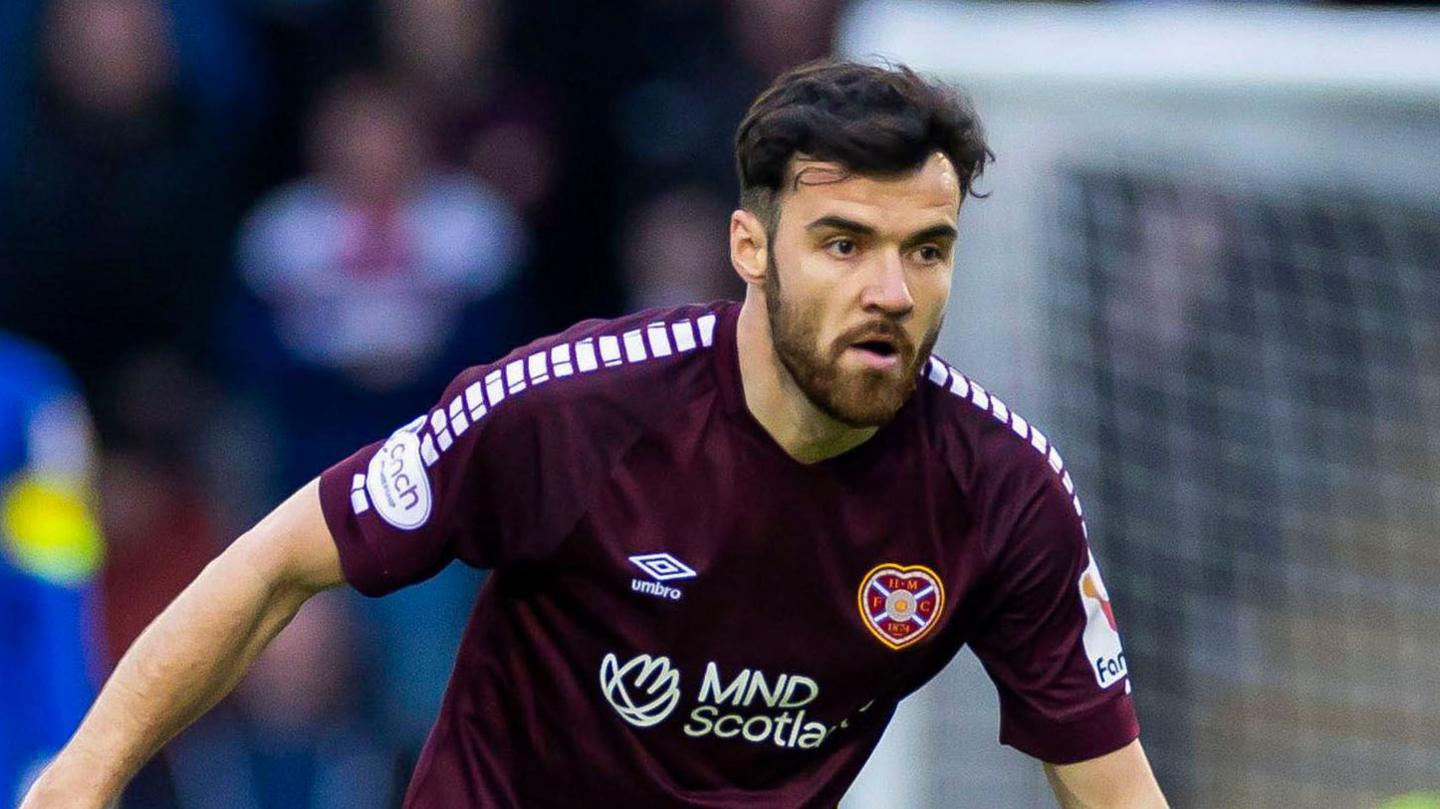 Dundee sign midfielder Scott Fraser on a one-year deal - BBC Sport