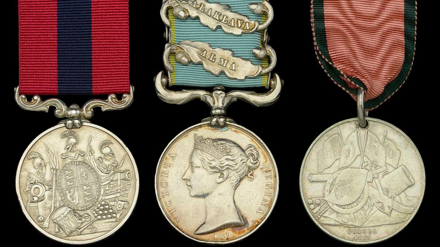 Medal of Devon soldier who guarded Florence Nightingale auctioned - BBC ...