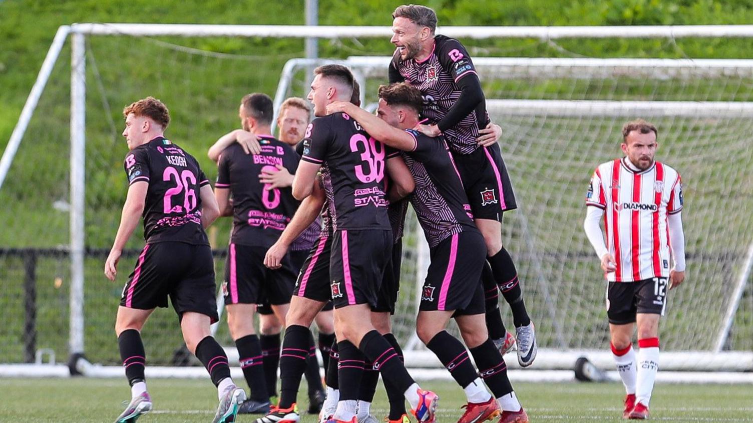 Premier Division: Derry fail to take advantage of chance to go top ...
