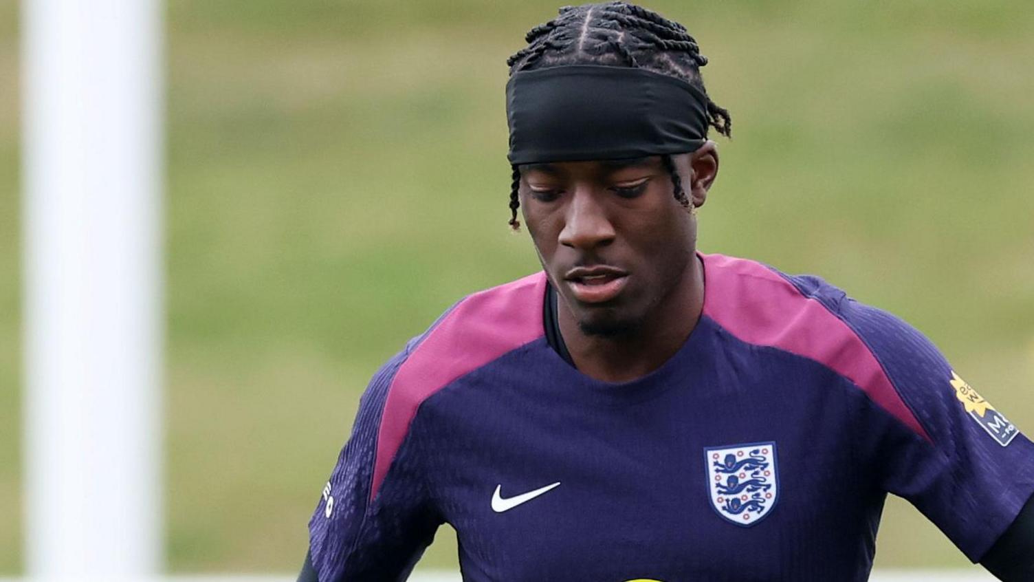 Chelsea news: Noni Madueke on England call-up and parents' advice - BBC ...