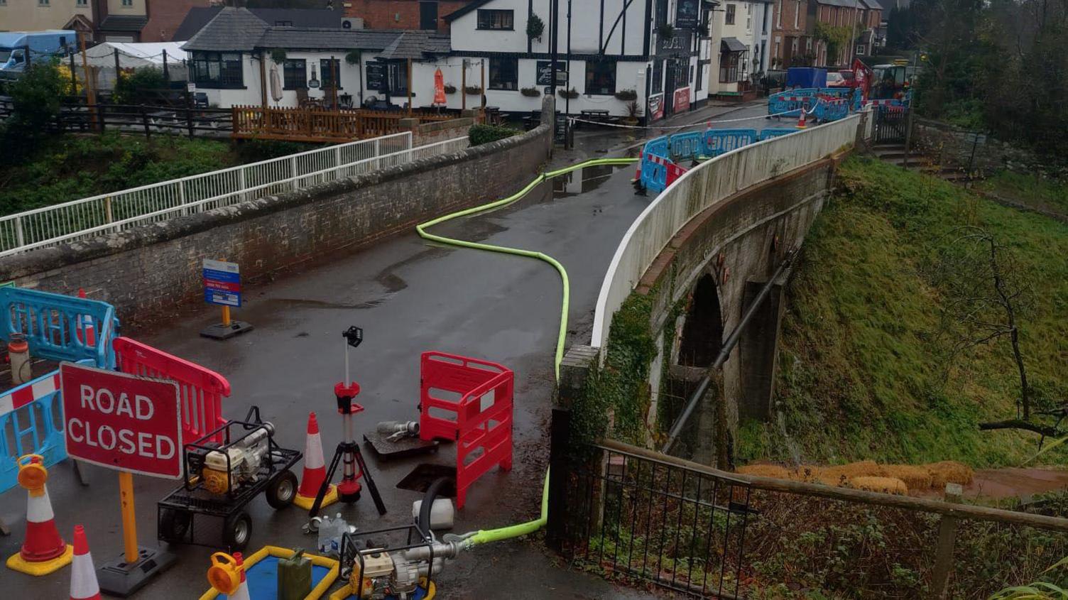 Repairs due to start next month on Portland's Ferry Bridge - BBC News