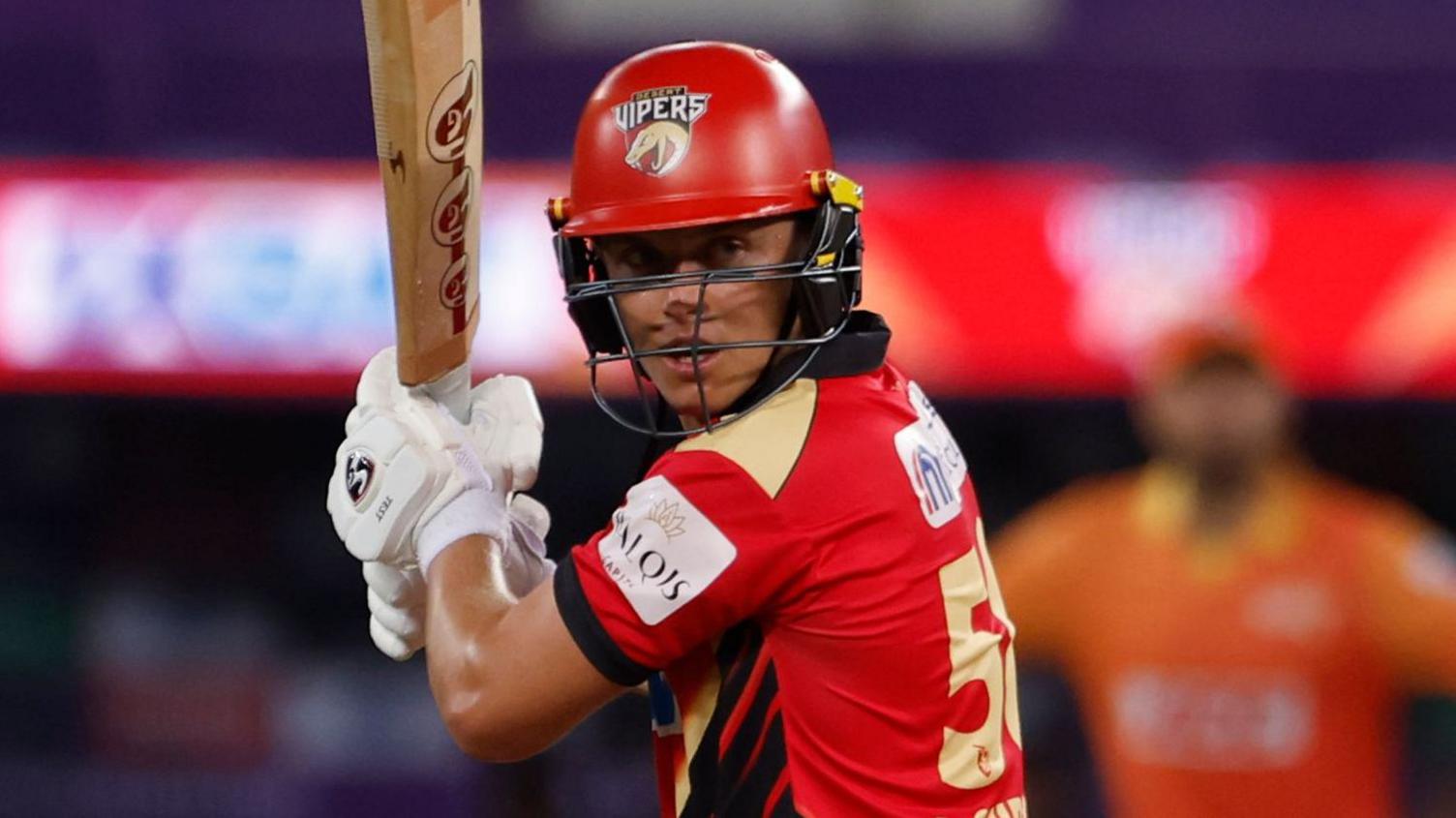 ILT20: Sam Curran guides Desert Vipers to win over Gulf Giants - BBC Sport