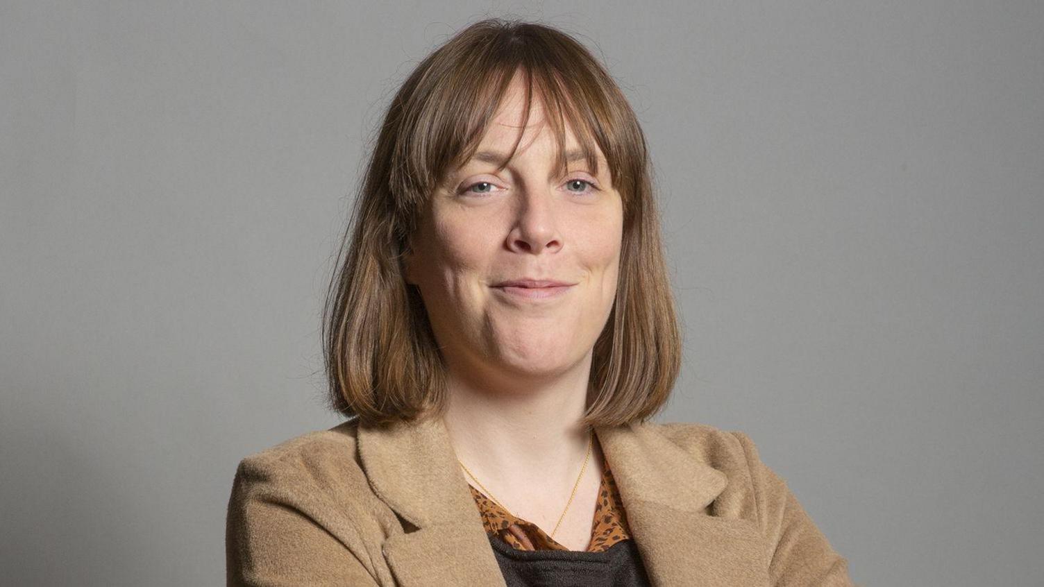 Gloucester man denies stalking Jess Phillips MP - BBC News