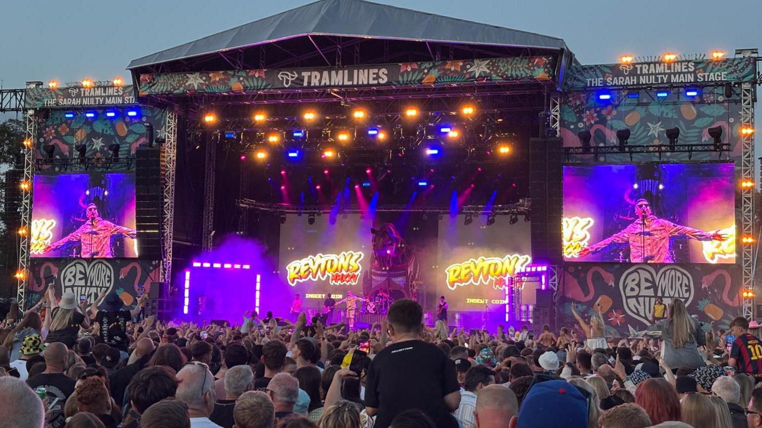 The Reytons' Wembley Arena debut 'validation' for Rotherham band - BBC News