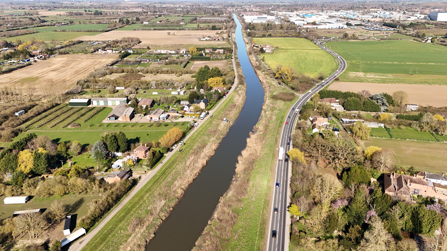 Everything we know so far about fatal river crash near Wisbech - BBC News