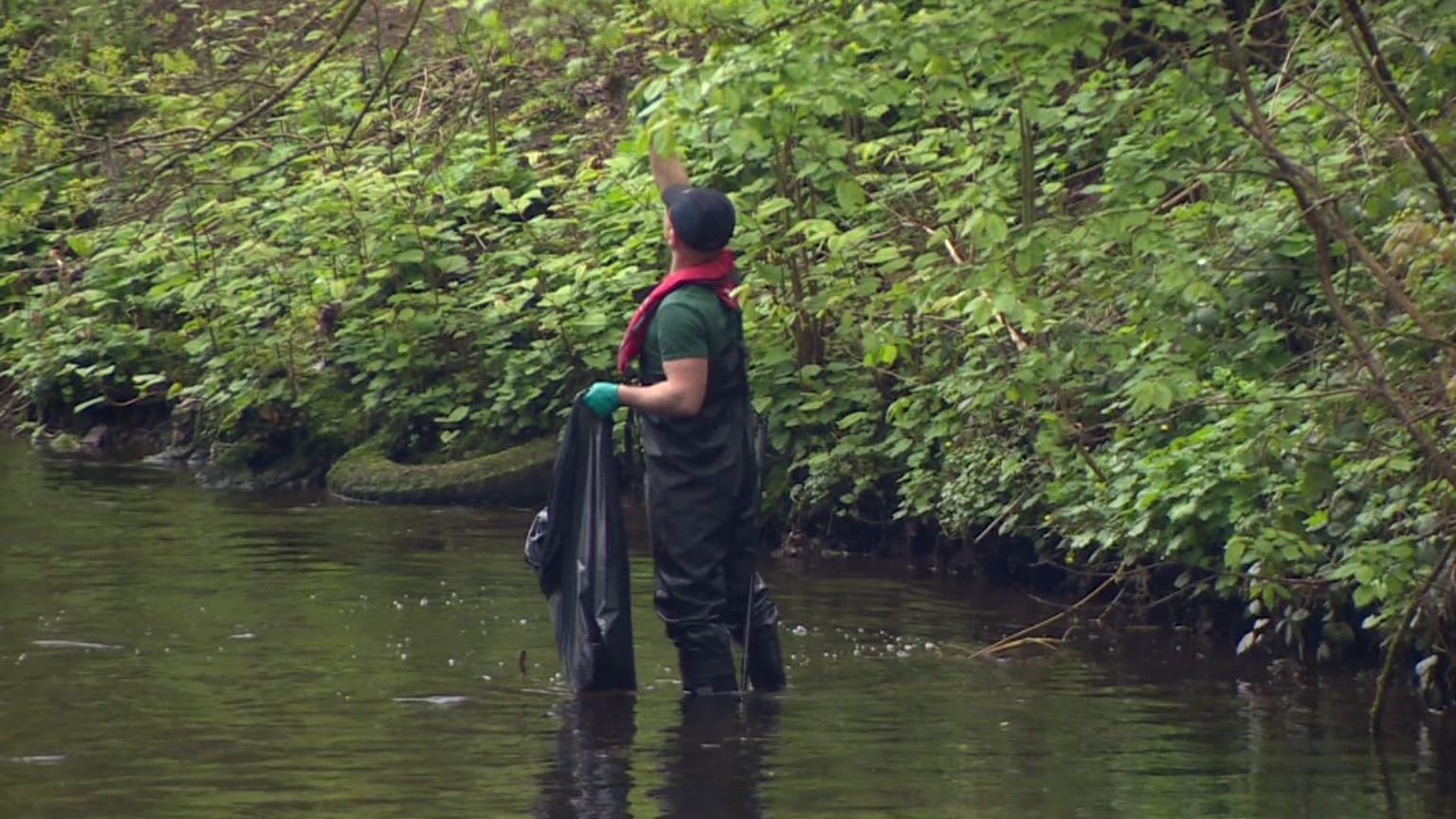 River Mersey rangers start water quality patrols - BBC News