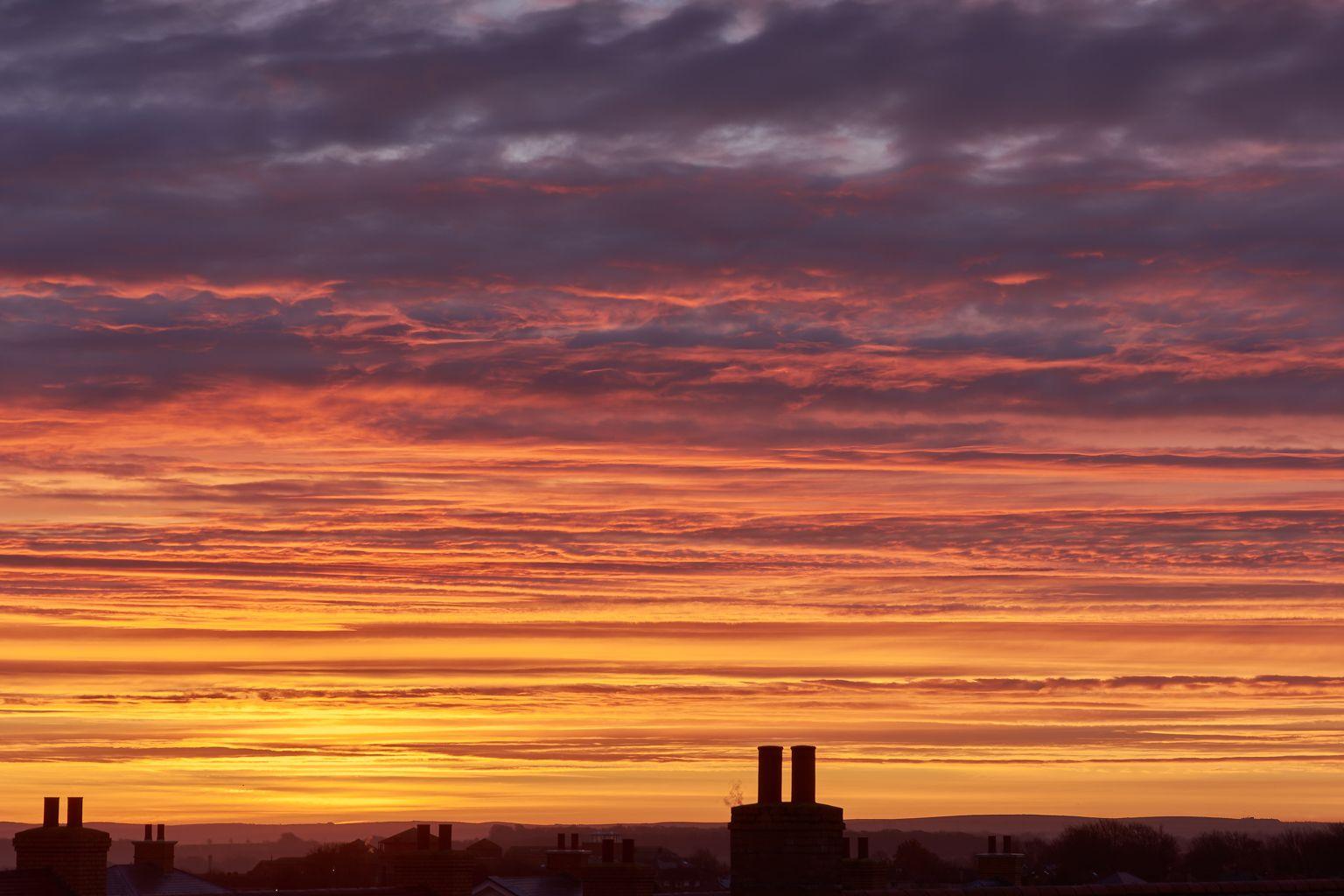 Beautiful pictures of Wednesday's sunrise in Hampshire and Dorset - BBC ...