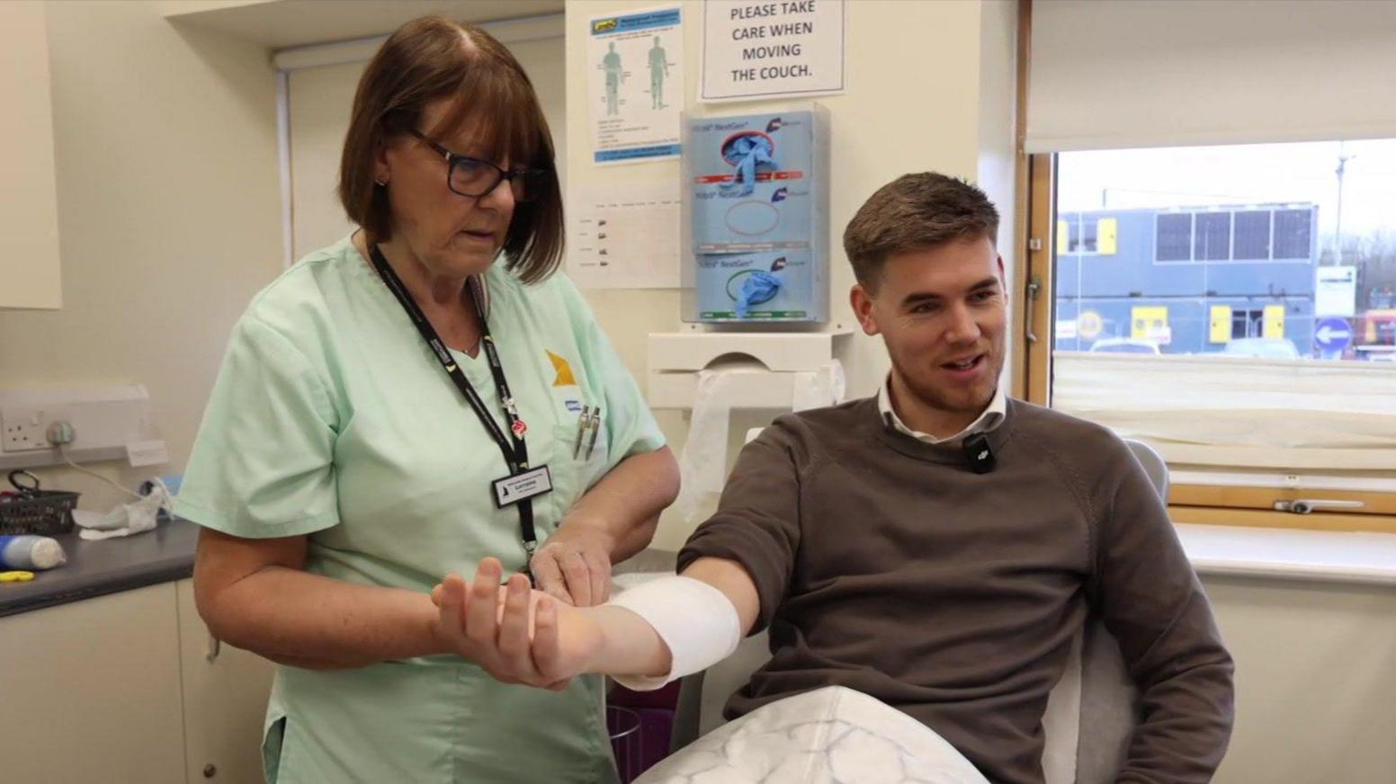 Winter pressures facing NHS laid bare by visit to Whitstable - BBC News