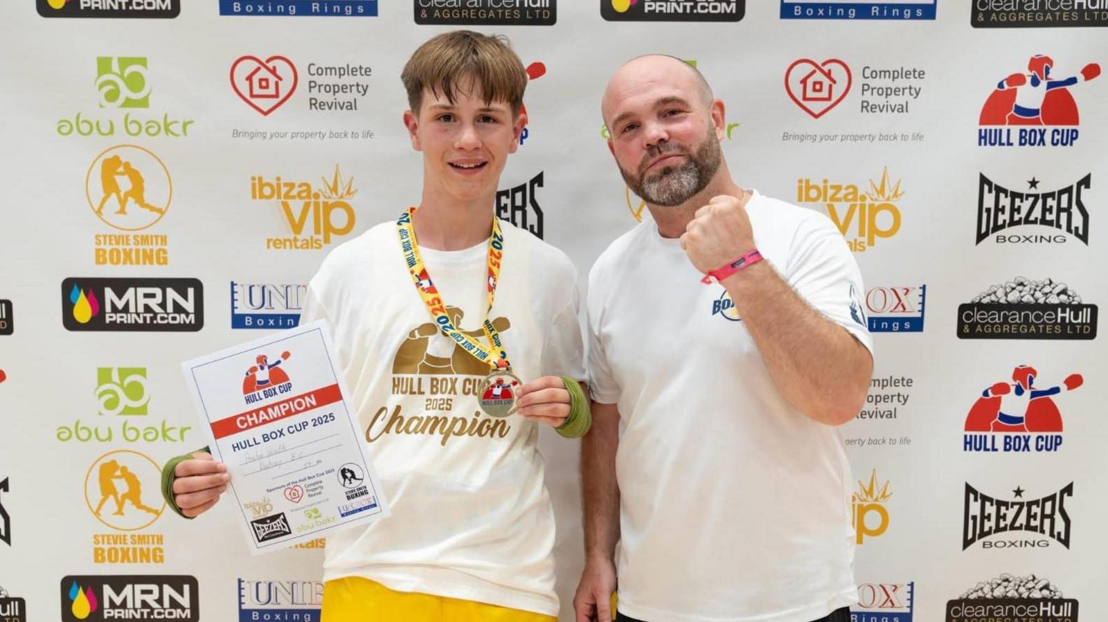 Scarborough boxing club's future secured by new funding - BBC News