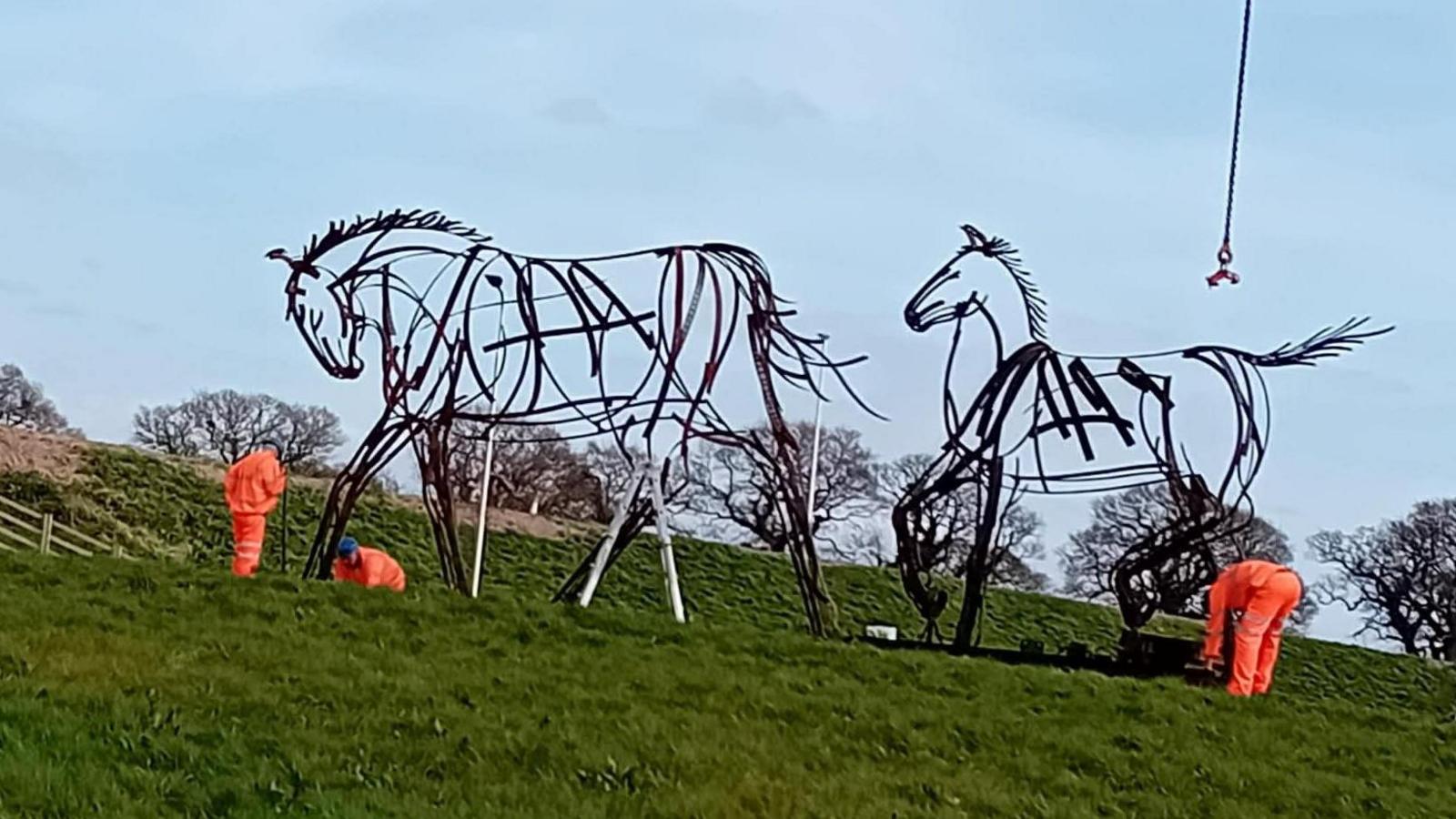 Carlisle horse sculptures installed on new Durdar Roundabout - BBC News