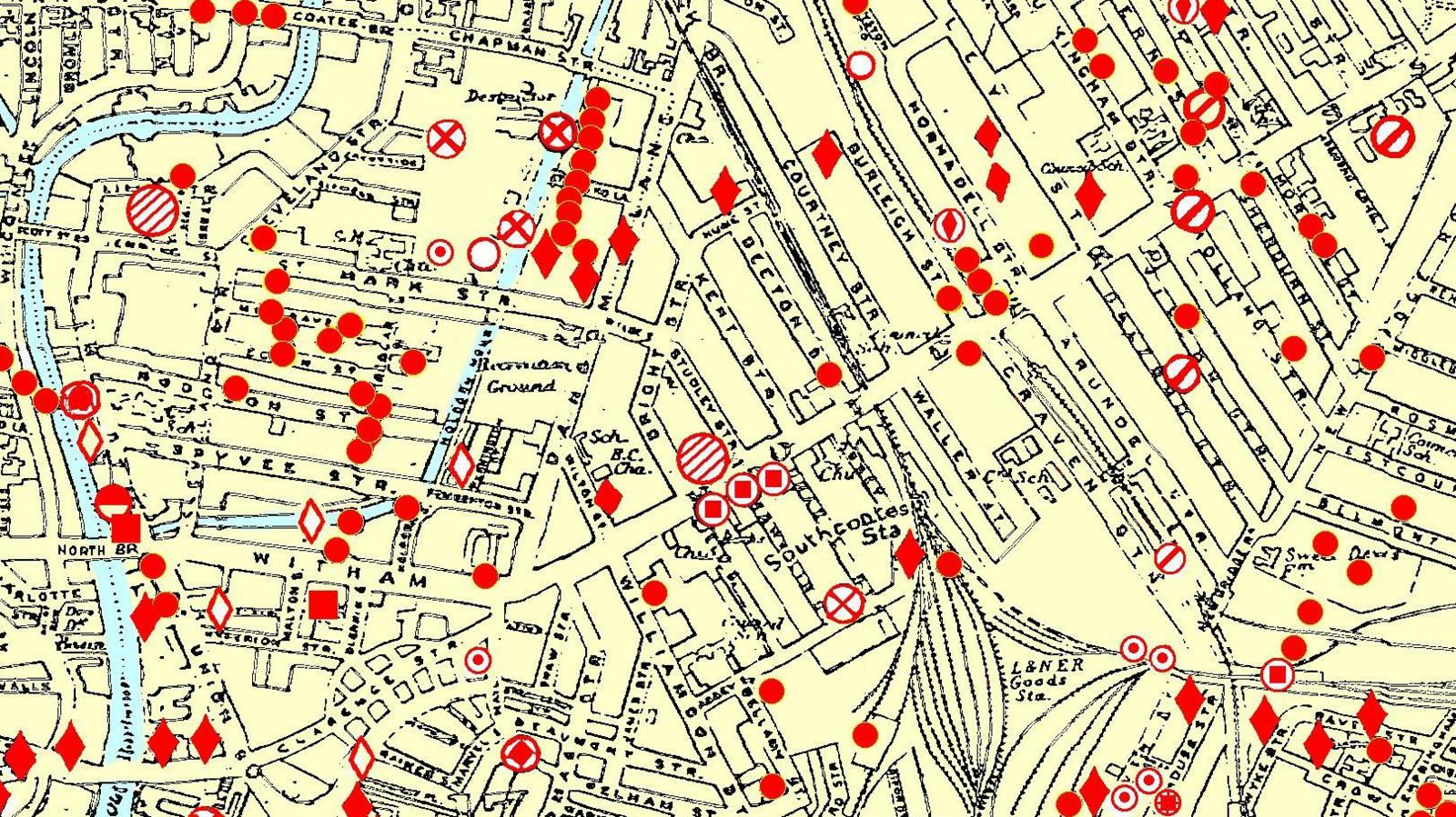 The Hull bomb sites hiding in plain view - BBC News