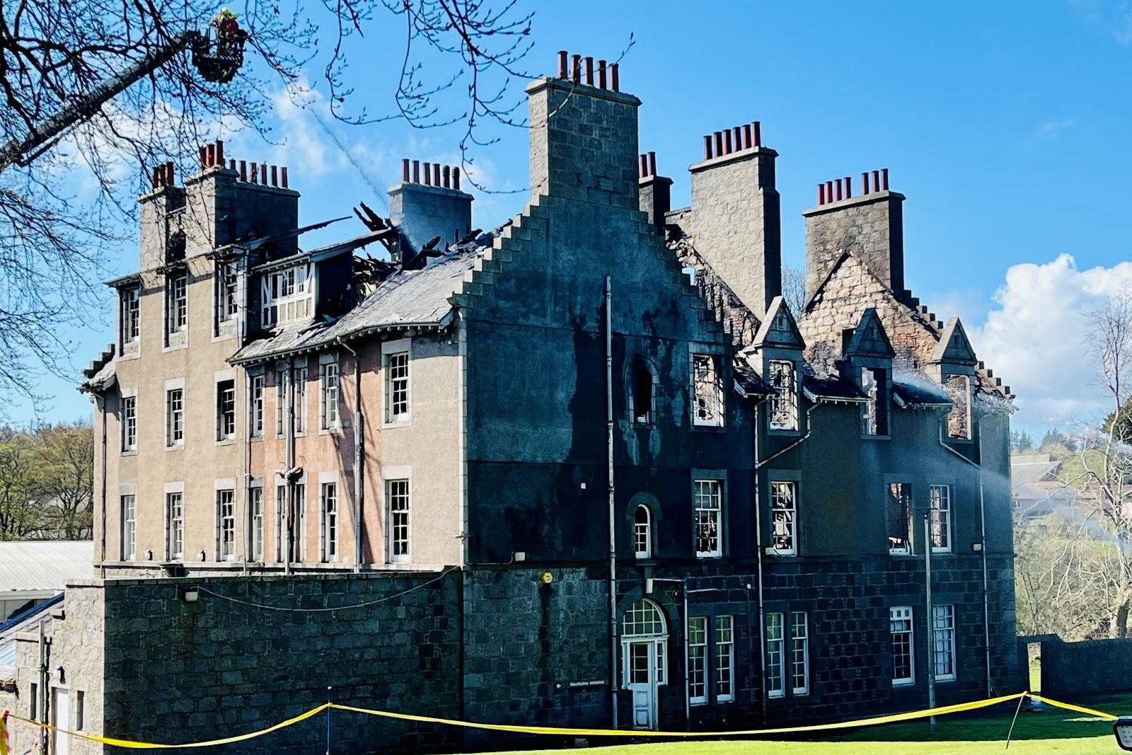 Fire crews tackle large blaze at Woodend Hospital in Aberdeen - BBC News