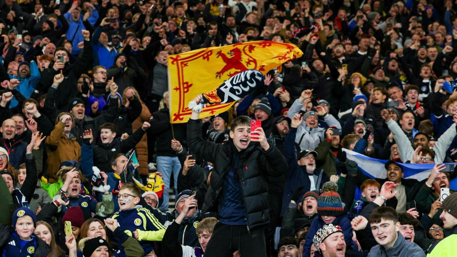 Scotland fans prepare for World Cup draw - BBC News