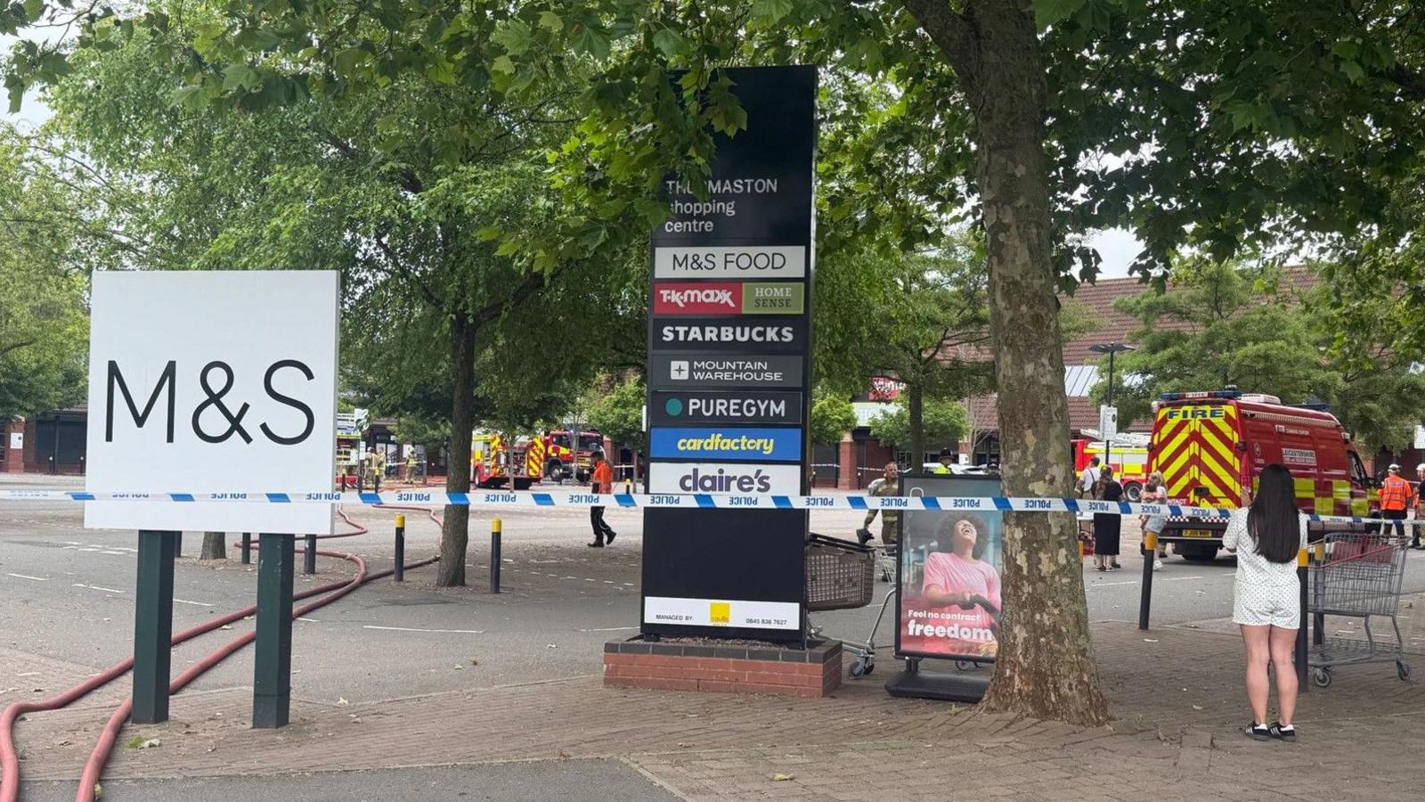 Crews tackle major fire at Thurmaston shopping centre - BBC News