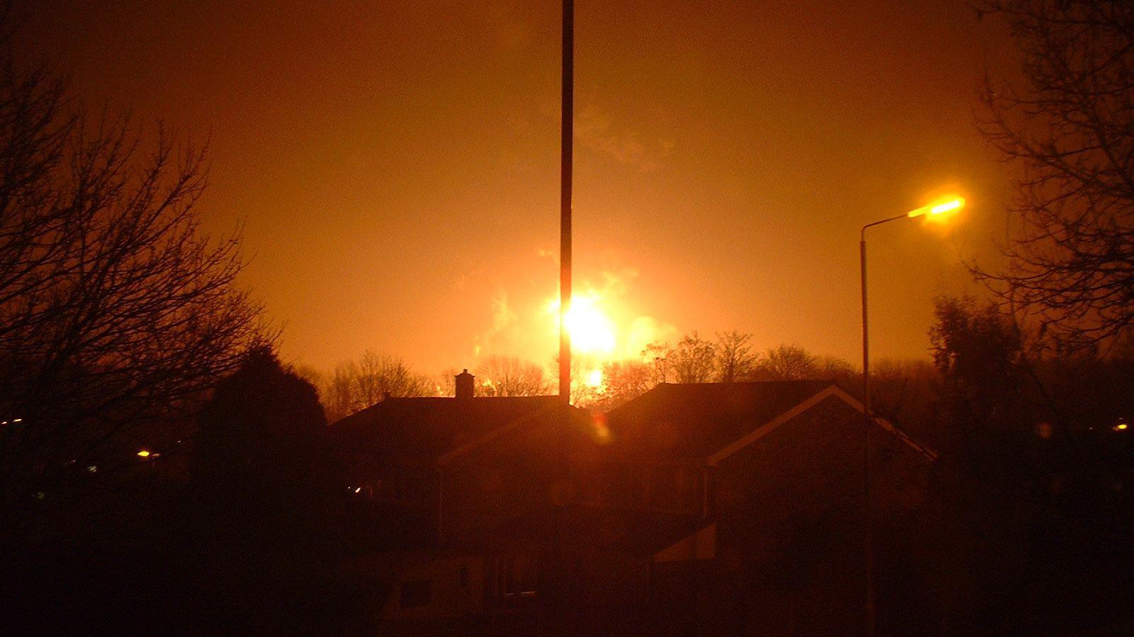 Could the Buncefield disaster happen again, 20 years on? - BBC News