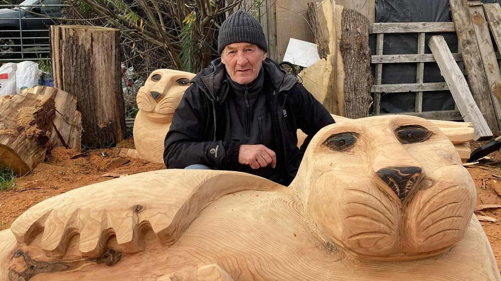 Coatham roundabout seal sculptures restored in time for Christmas - BBC ...