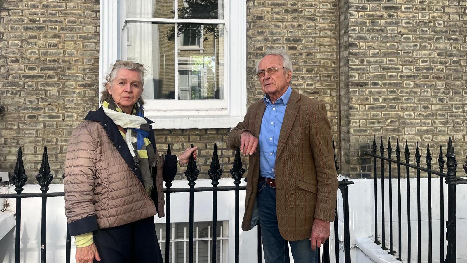 Council steps in over 'jungle-like' garden in west London dispute - BBC ...