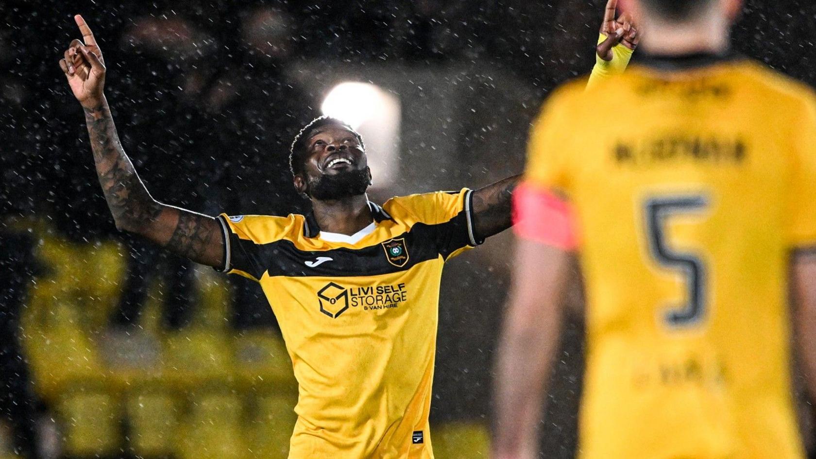 Livingston 2-2 Dundee: Scottish Premiership updates & report - BBC Sport