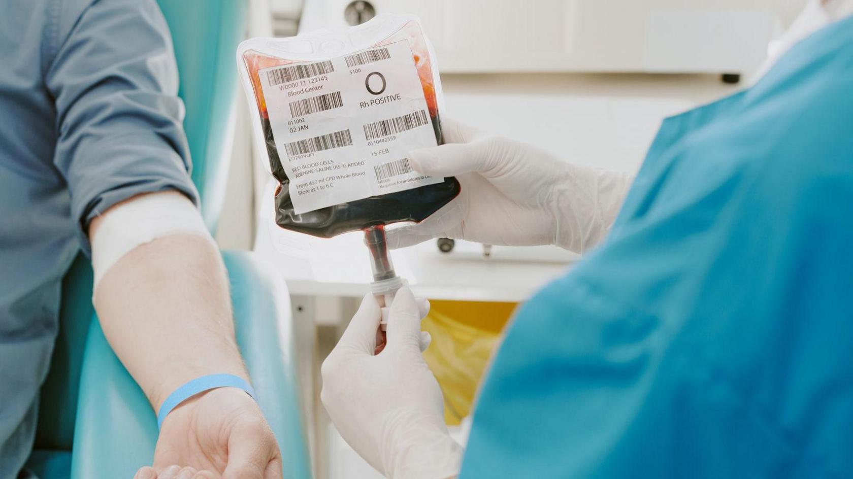 Teenage Jehovah's Witness can receive blood transfusion, judge rules ...