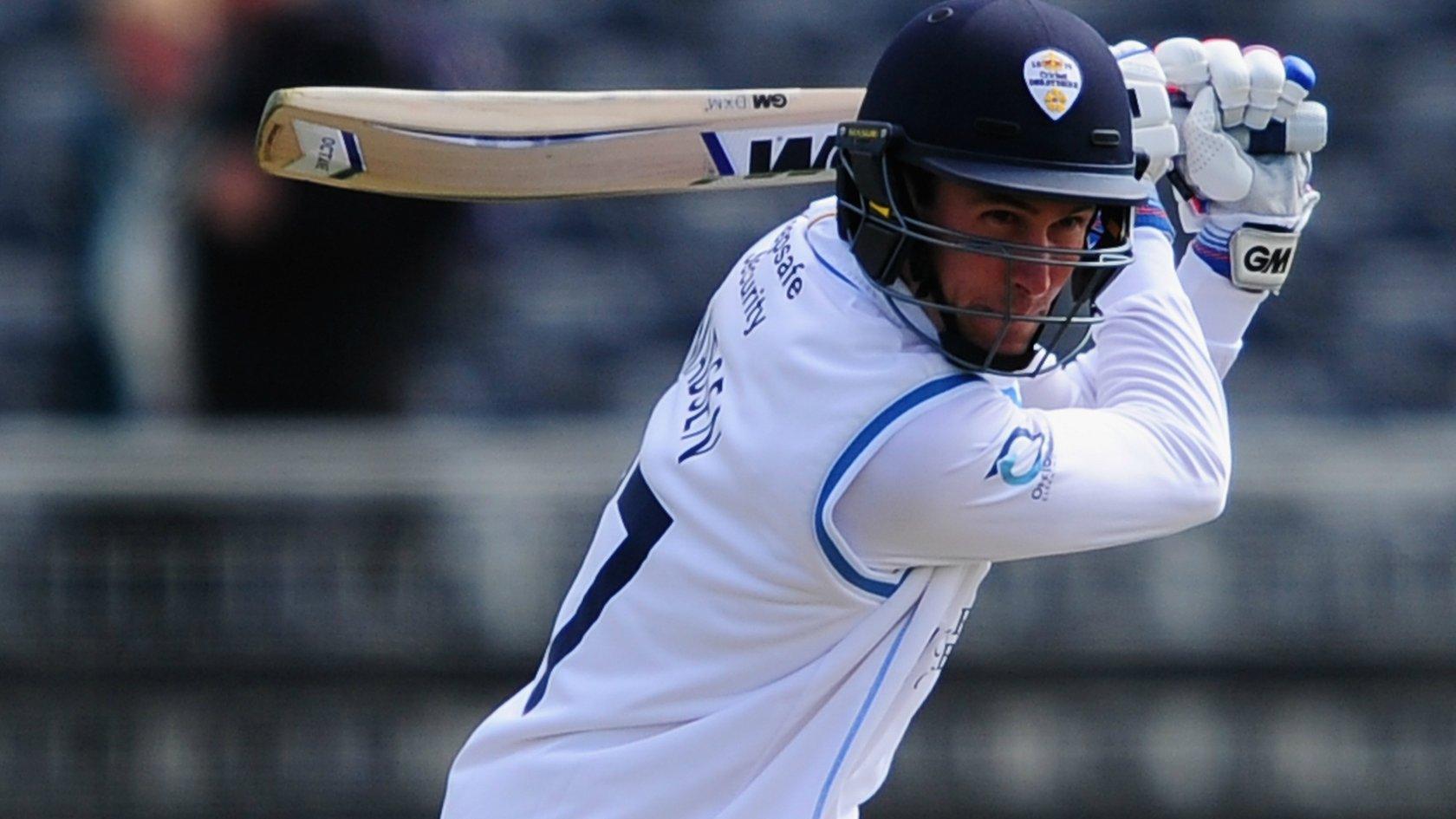 Glamorgan: Mark Wallace can bat his way back into team, says captain ...