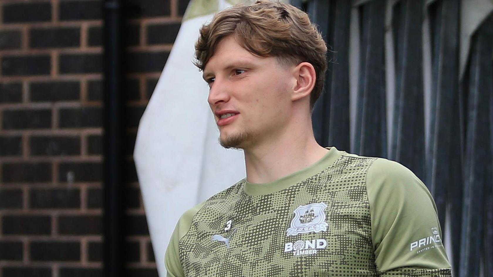 Jack Mackenzie: Tom Cleverley hopeful on Plymouth Argyle defender - BBC Sport