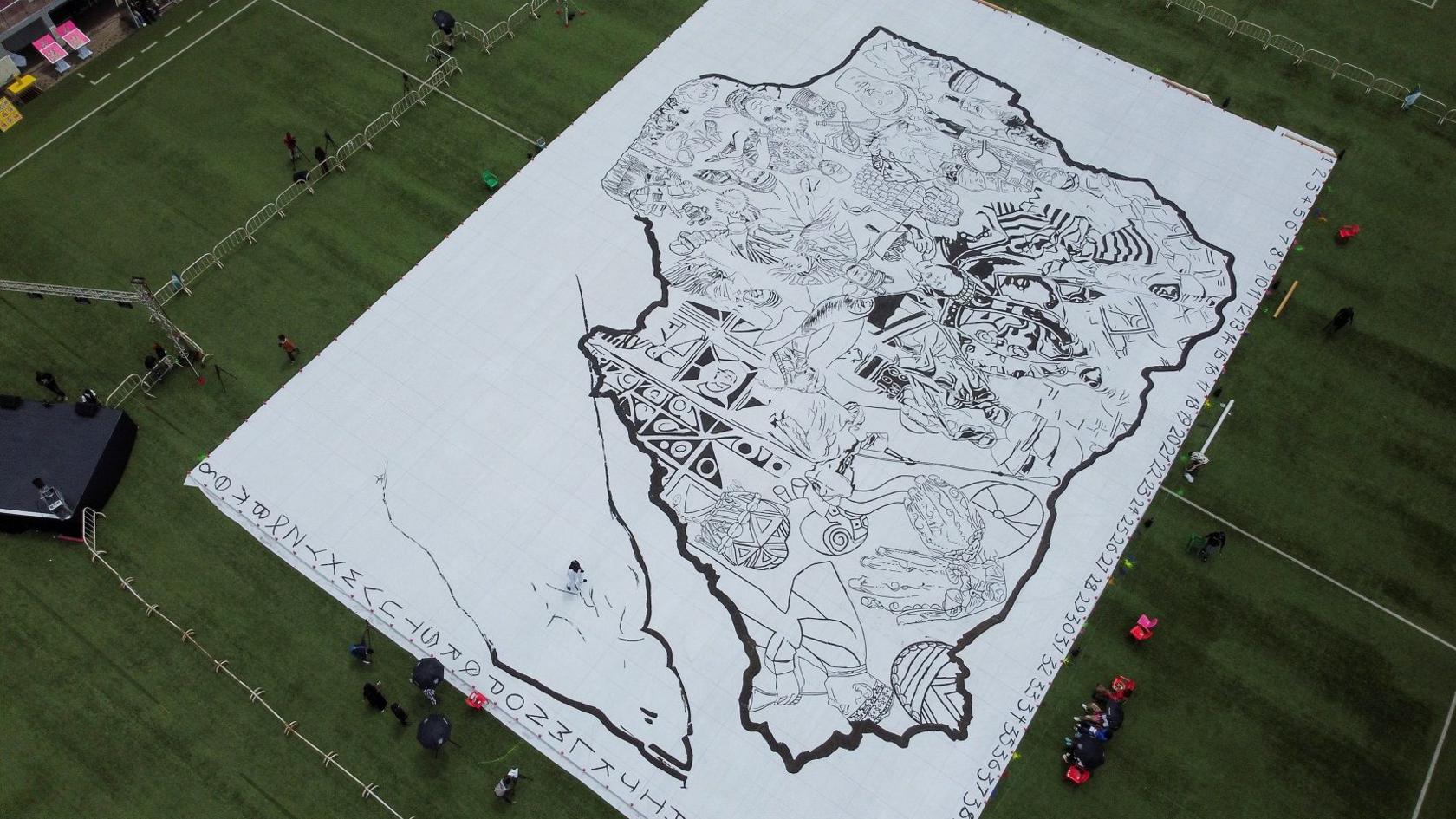 Guinness: Could this artwork set a new world record? - BBC Newsround