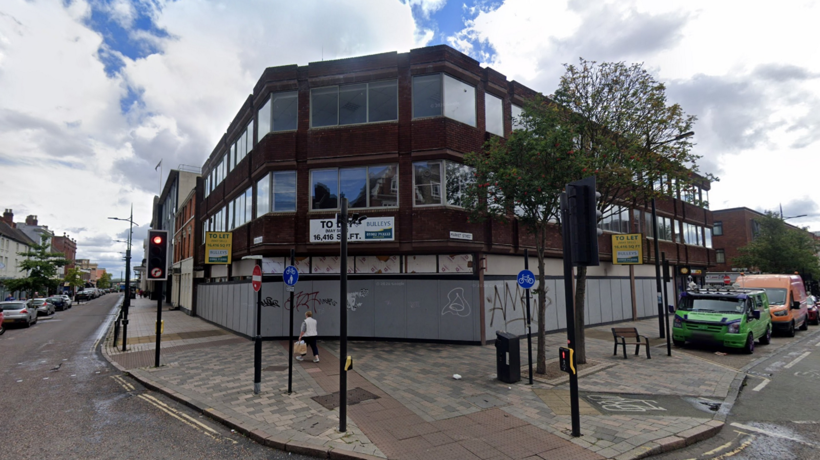 Wolverhampton job centre to become shops, hotel and flats - BBC News