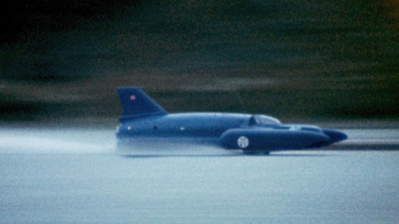 Bluebird: Memories of Donald Campbell on Coniston return - BBC News