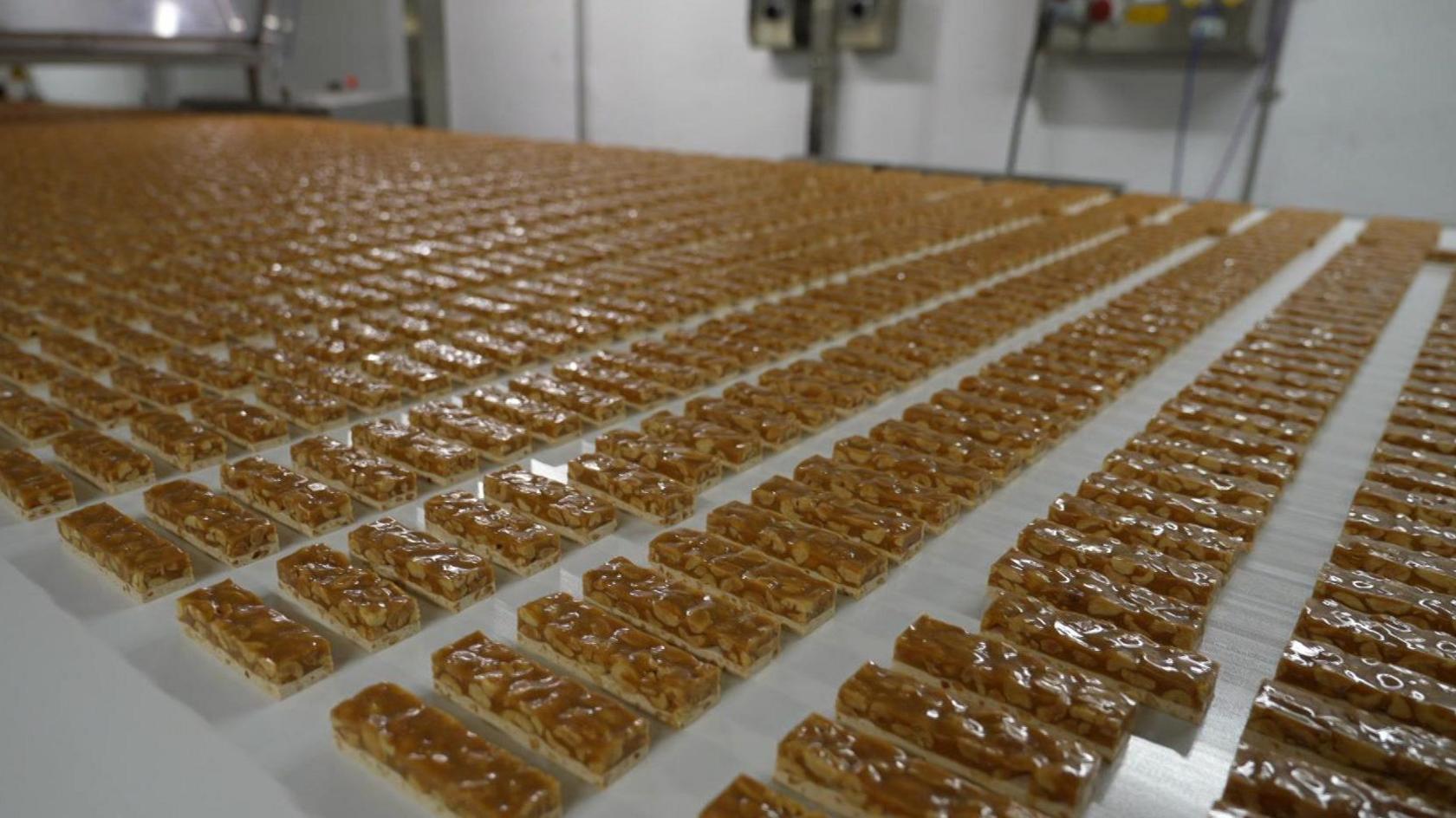 Inside Mars' £80m investment in Slough chocolate factory - BBC News