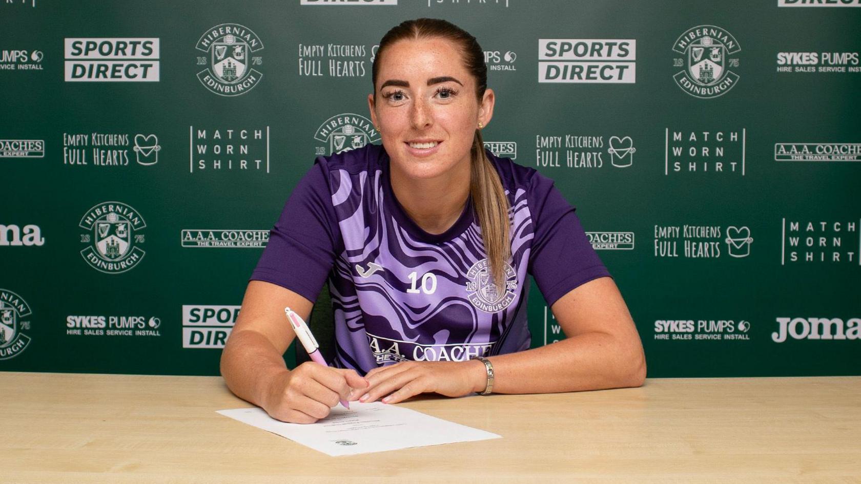 Kathleen McGovern makes switch from Hearts to Hibs - BBC Sport