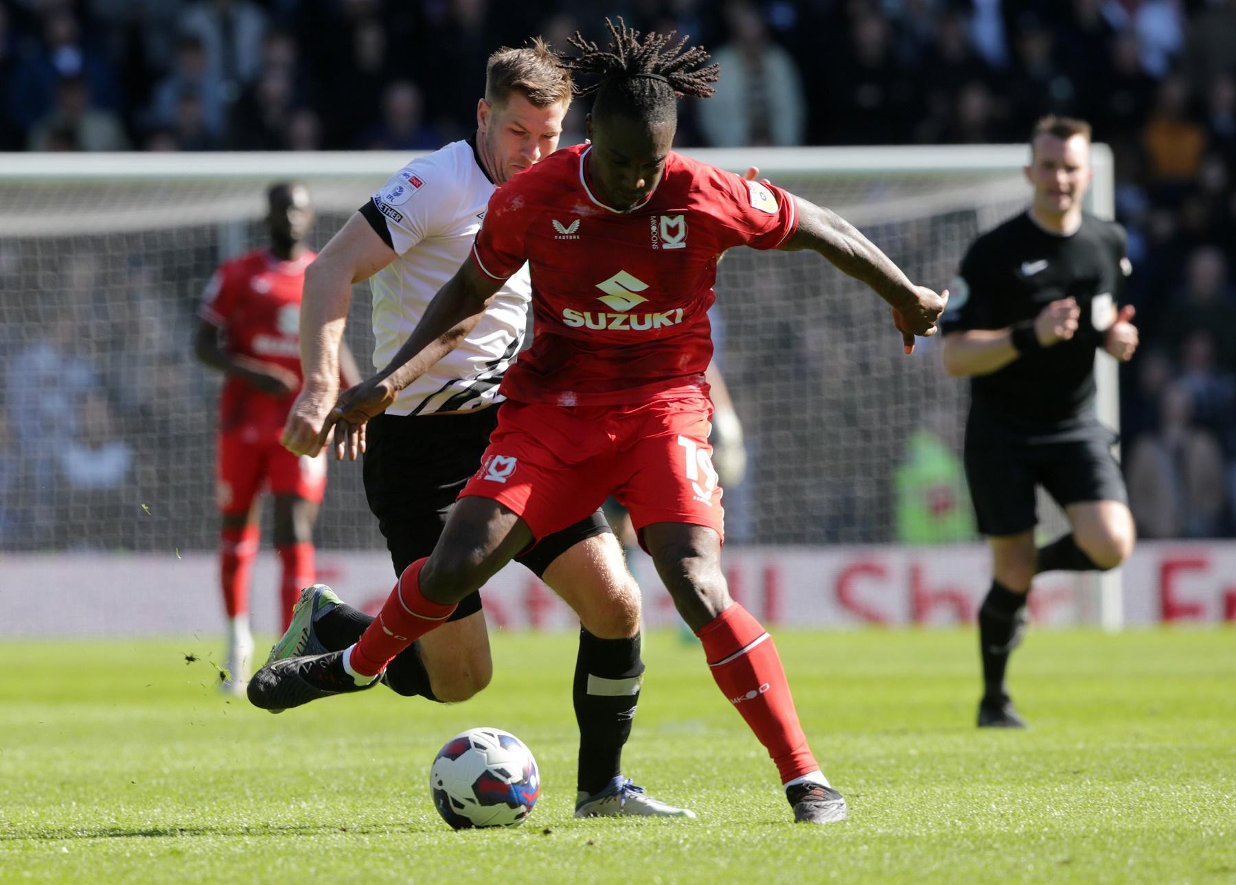 Stewart returns to MK Dons on loan - BBC Sport