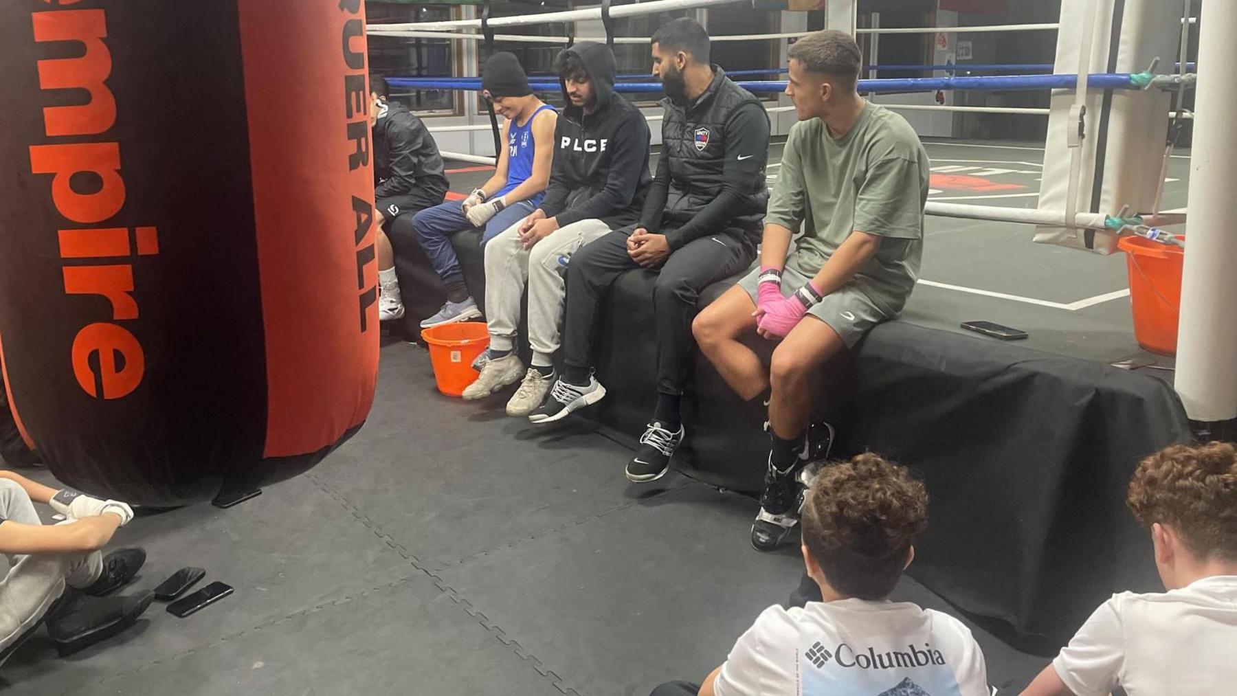 The Rotherham gym promoting unity through boxing - BBC News