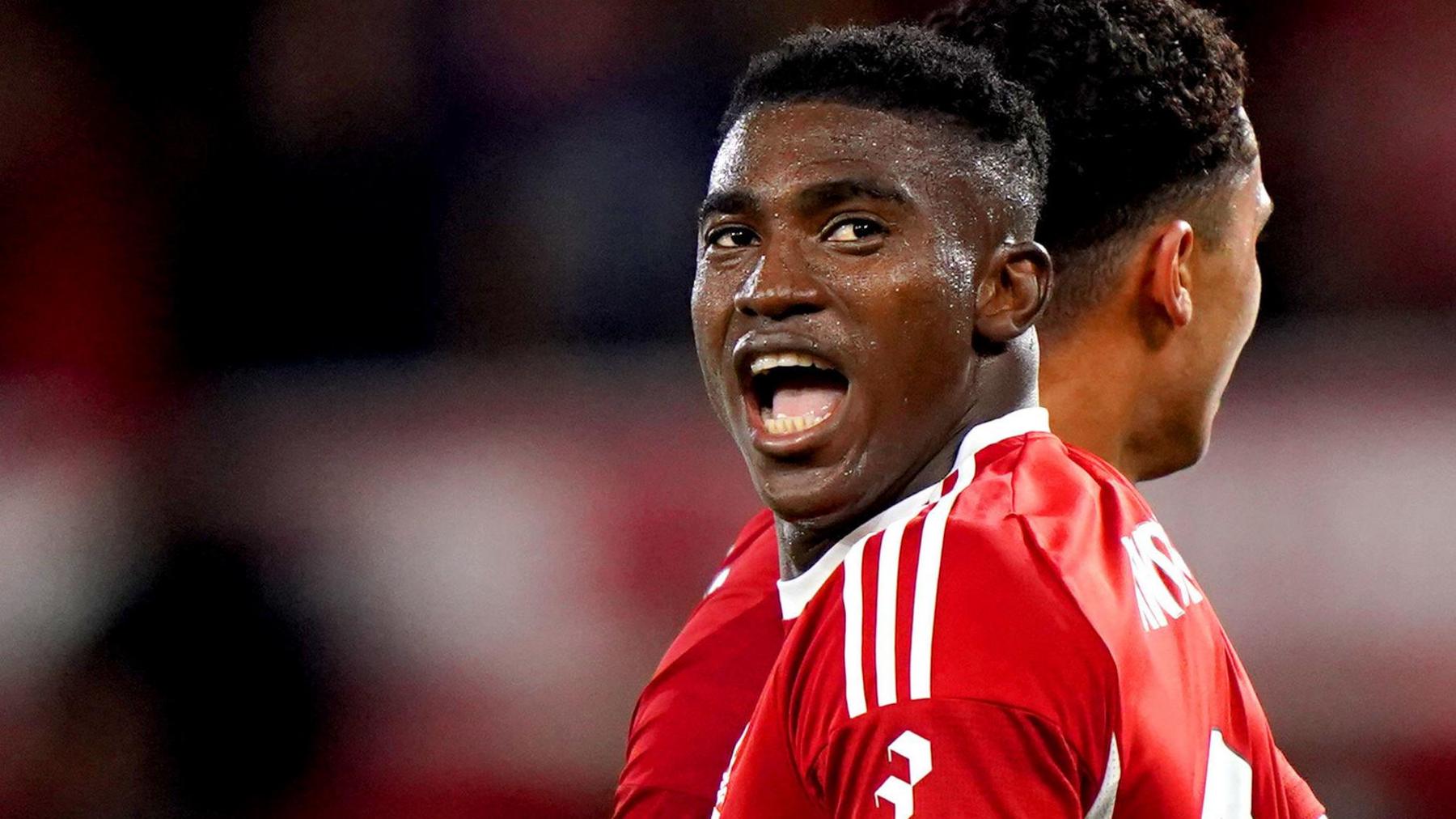 Nottingham Forest: Taiwo Awoniyi on improved understanding - BBC Sport
